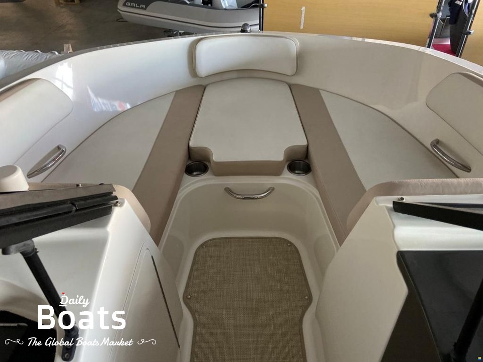 2020 Bayliner Vr5 for sale. View price, photos and Buy 2020 Bayliner ...