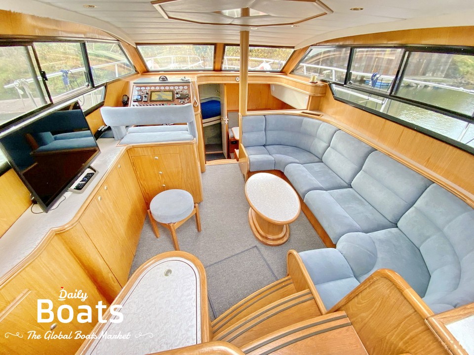 1998 Neptunus 108 Ak Fly for sale. View price, photos and Buy 1998 ...