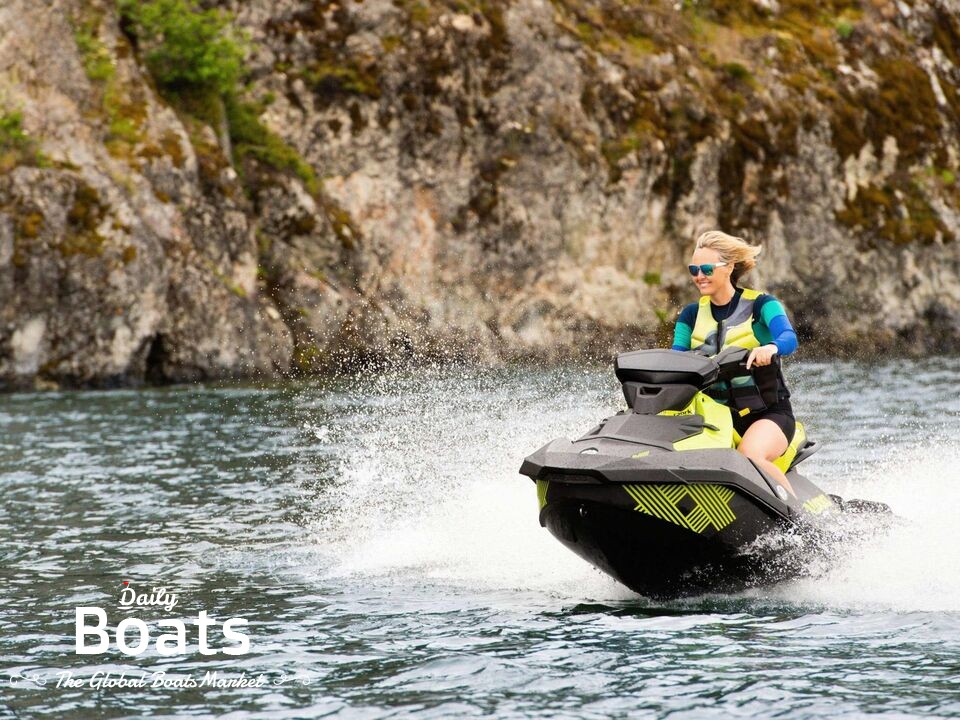 2023 Sea-Doo Spark 2-Up Trixx 2023 Manta Green for sale. View price ...