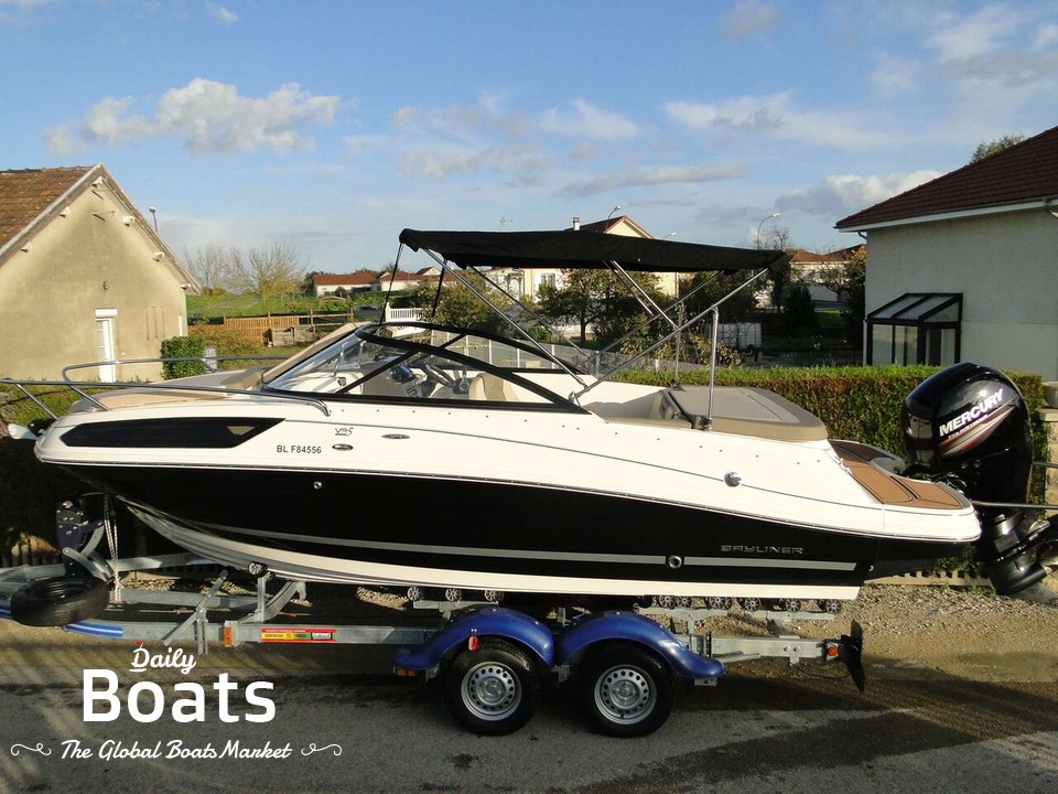 2018 Bayliner Vr5 Cuddy for sale. View price, photos and Buy 2018 ...