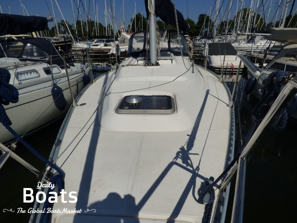 1998 Dufour 30 Classic for sale. View price, photos and Buy 1998 Dufour ...