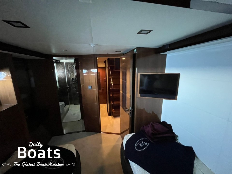 2013 Princess Yachts 32M for sale. View price, photos and Buy 2013 ...