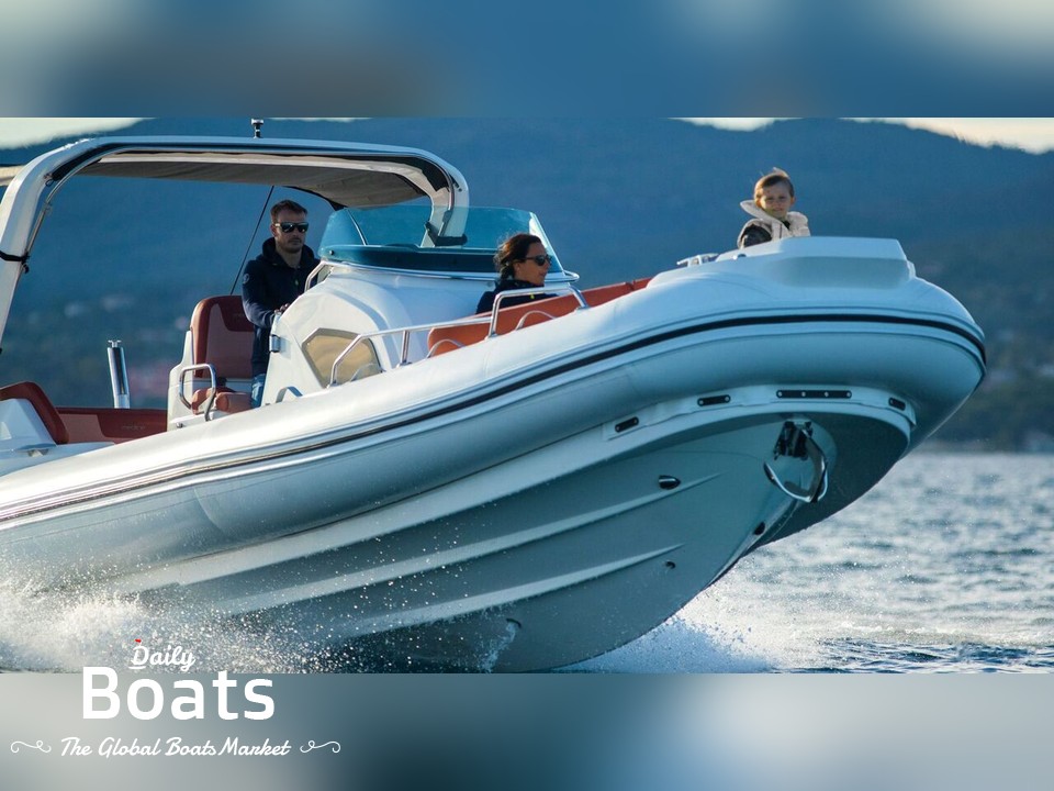 2022 Zodiac Medline 9 Neo for sale. View price, photos and Buy 2022 ...