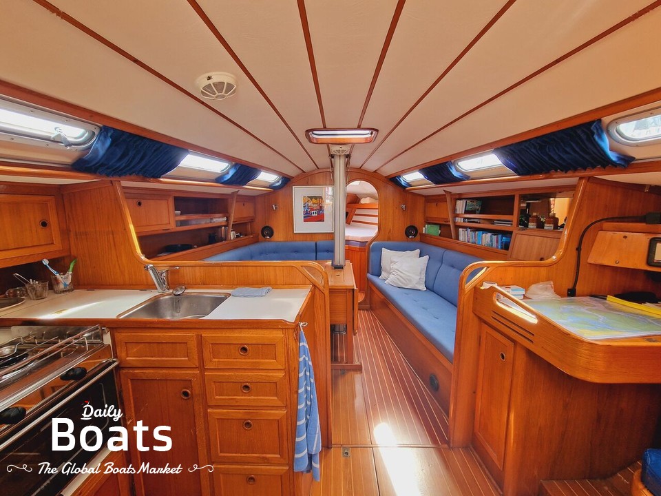 1989 Dynamic 37 for sale. View price, photos and Buy 1989 Dynamic 37 ...