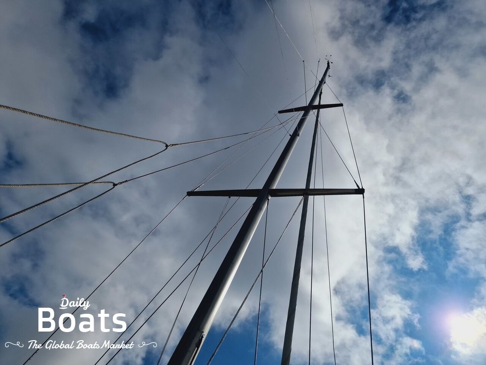 1989 Dynamic 37 for sale. View price, photos and Buy 1989 Dynamic 37 ...