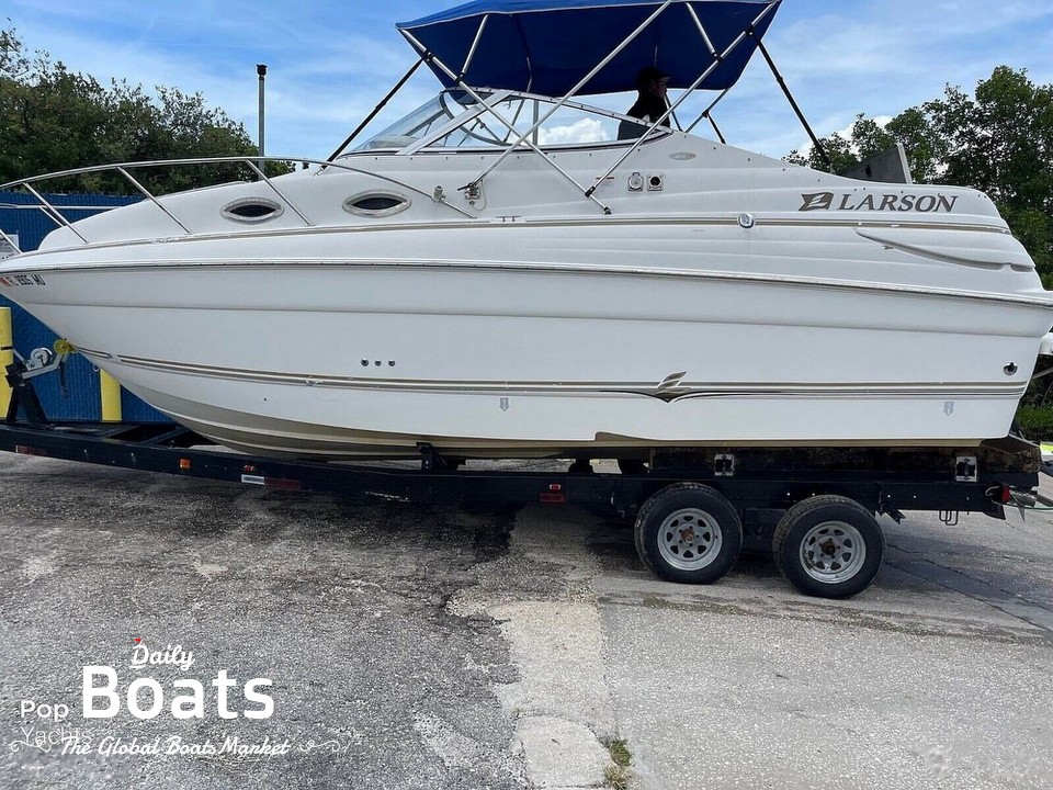 2004 Larson Cabrio 240 for sale. View price, photos and Buy 2004 Larson ...