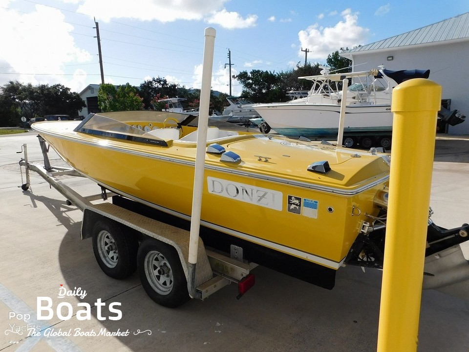 2004 Donzi Marine 40Th Anniversary Edition 22 for sale. View price ...