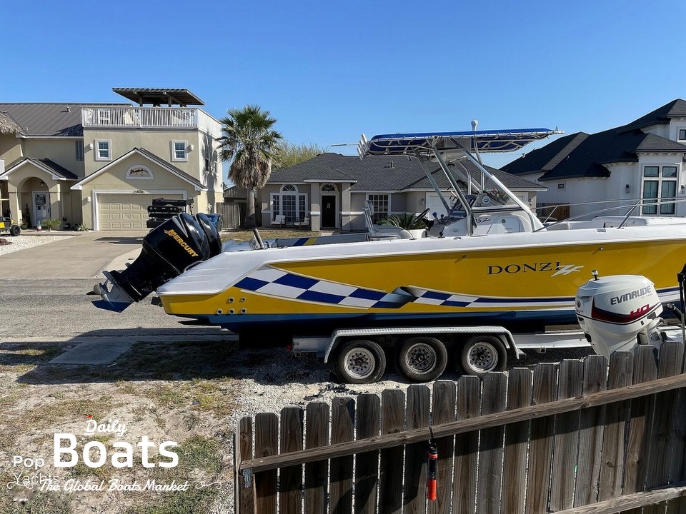 1999 Donzi Marine 35Zf for sale. View price, photos and Buy 1999 Donzi ...