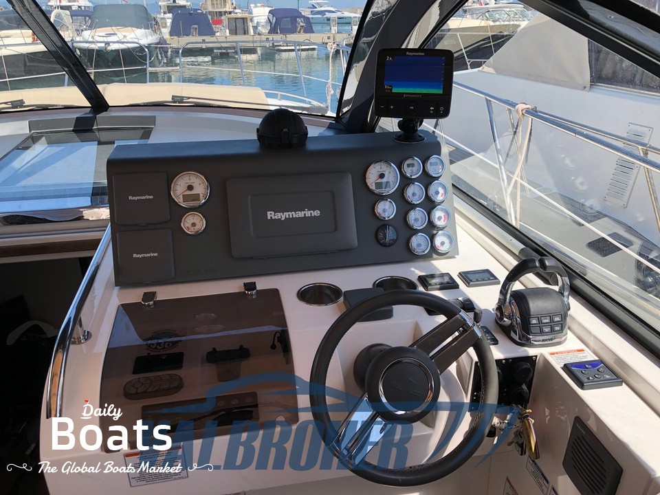 2010 Sealine Sc 35 for sale. View price, photos and Buy 2010 Sealine Sc ...