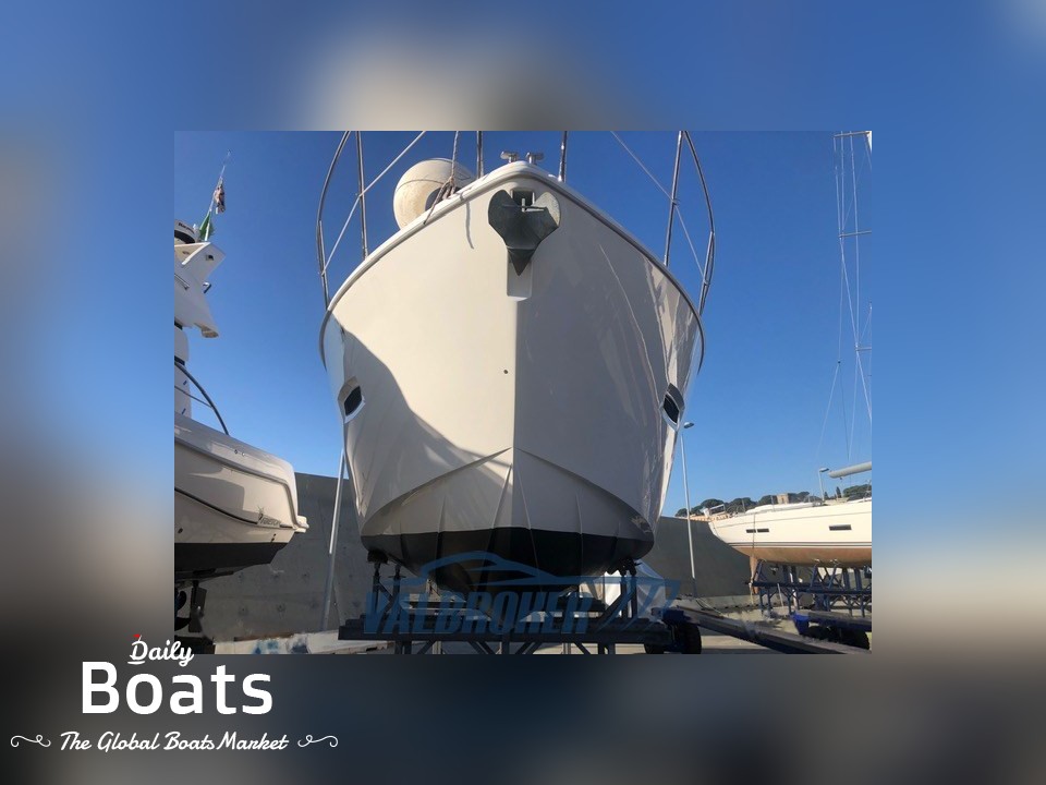 2010 Sealine Sc 35 for sale. View price, photos and Buy 2010 Sealine Sc ...