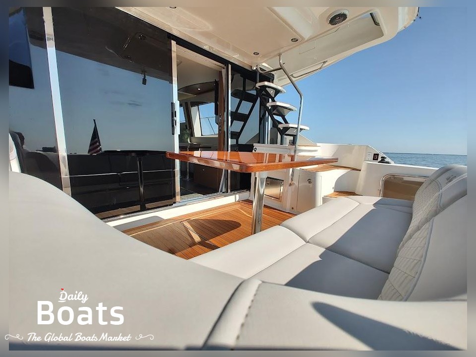 2018 Sea Ray 510 Fly for sale. View price, photos and Buy 2018 Sea Ray ...