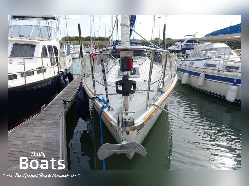 1990 Westerly Storm 33 for sale. View price, photos and Buy 1990 ...