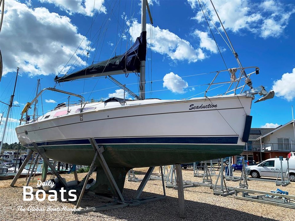 2005 Hunter Legend 33 for sale. View price, photos and Buy 2005 Hunter ...