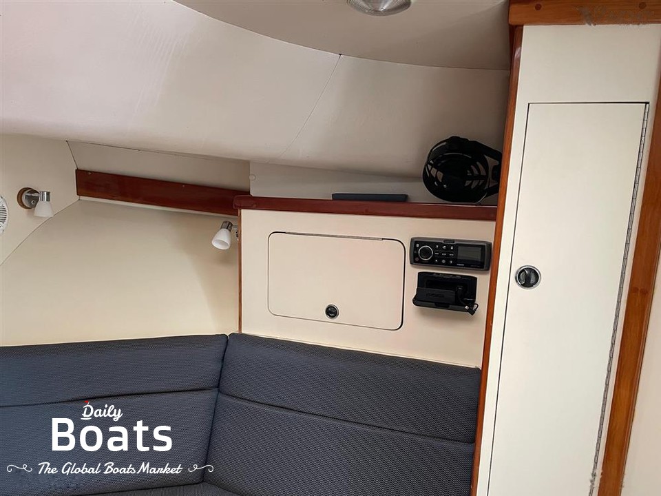 1998 Albin Yachts 31 Tournament Express for sale. View price, photos ...