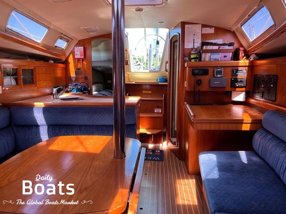 2004 Hunter Legend 36 for sale. View price, photos and Buy 2004 Hunter ...