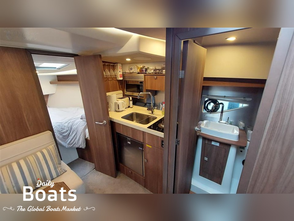 2015 Sealine S330 for sale. View price, photos and Buy 2015 Sealine ...