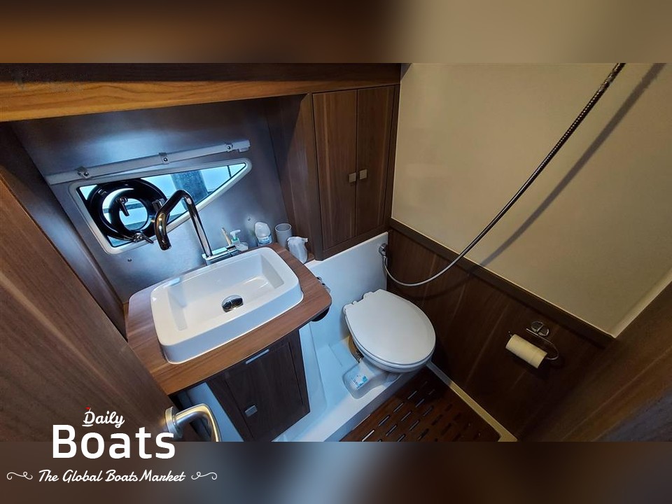 2015 Sealine S330 for sale. View price, photos and Buy 2015 Sealine ...