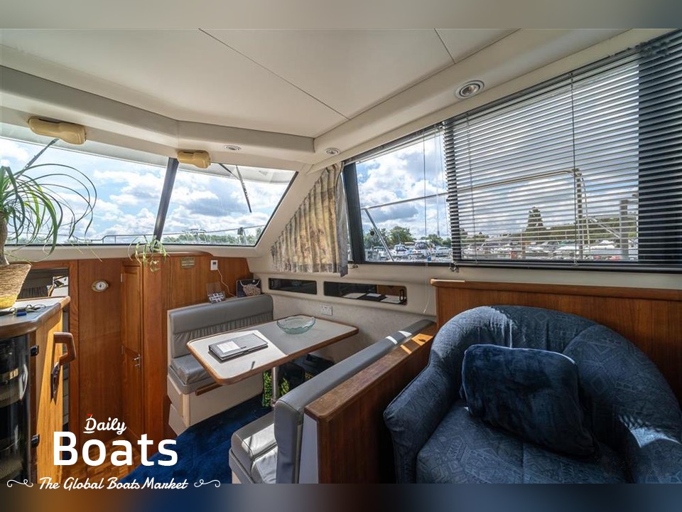 1994 Carver Yachts 390 European for sale. View price, photos and Buy ...