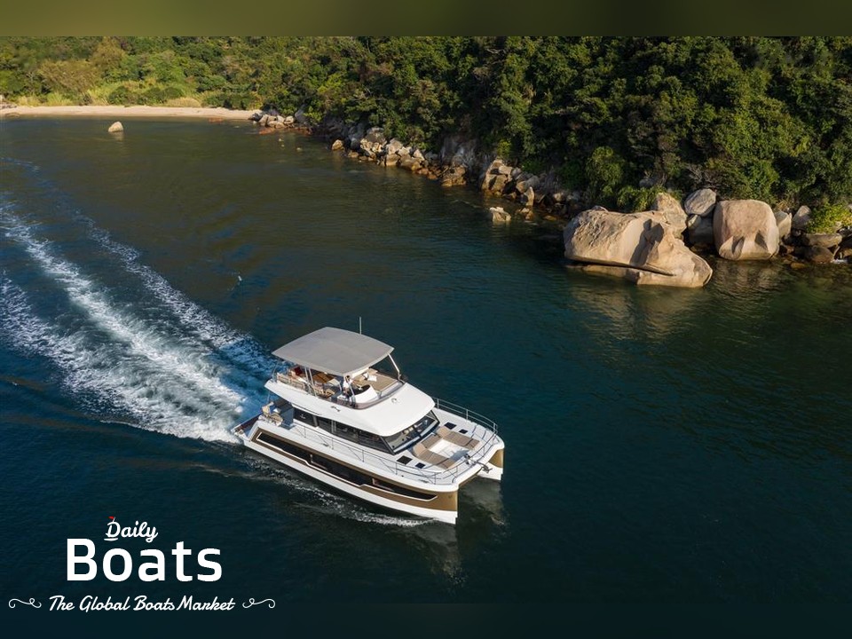 2022 Fountaine Pajot My5 for sale. View price, photos and Buy 2022 ...