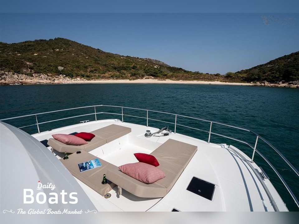 2022 Fountaine Pajot My5 for sale. View price, photos and Buy 2022 ...