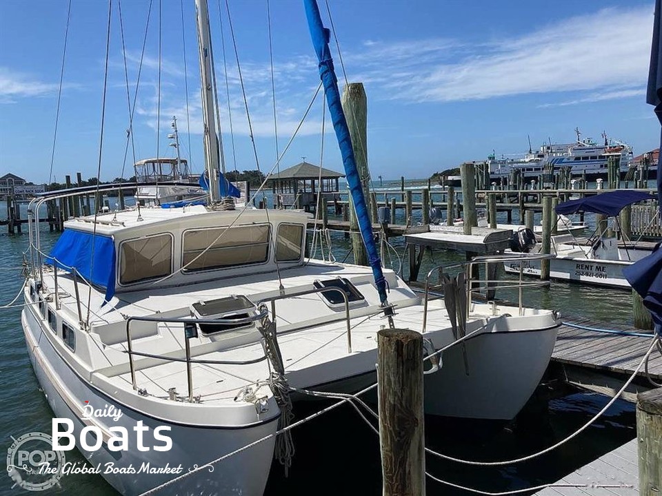 1987 Fisher Catfisher 28 for sale. View price, photos and Buy 1987 ...