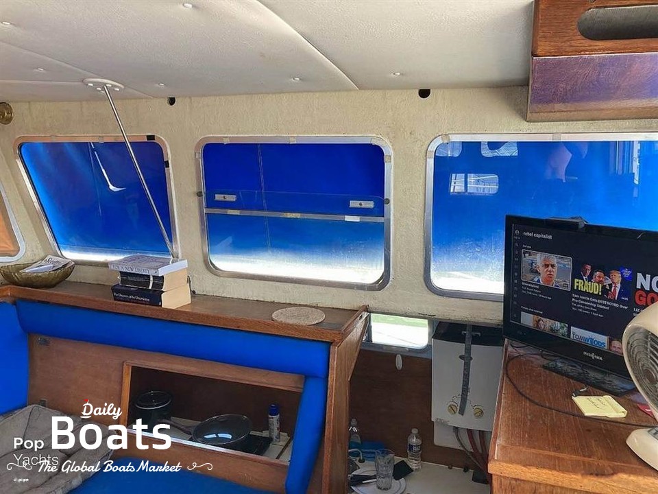 1987 Fisher Catfisher 28 for sale. View price, photos and Buy 1987 ...