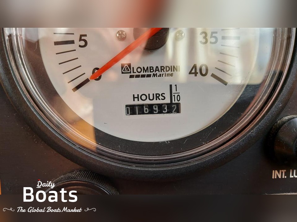 2005 Logan 33 Classic for sale. View price, photos and Buy 2005 Logan ...