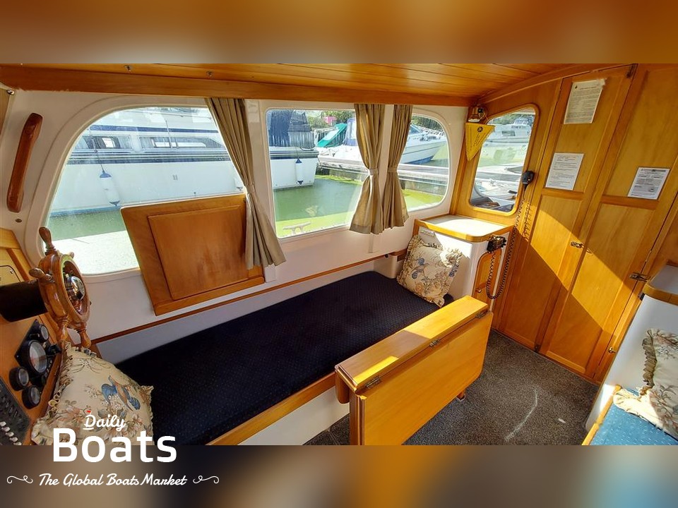 2005 Logan 33 Classic for sale. View price, photos and Buy 2005 Logan ...