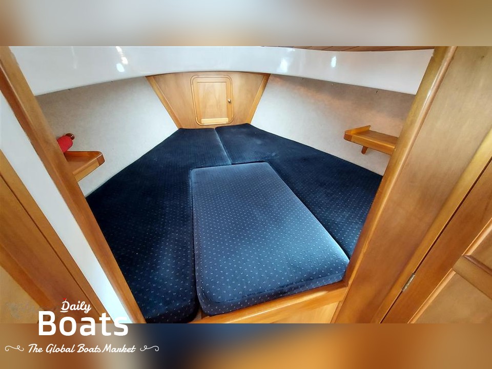 2005 Logan 33 Classic for sale. View price, photos and Buy 2005 Logan ...