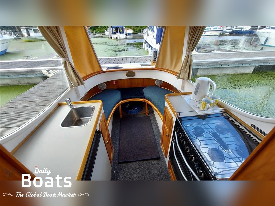 2005 Logan 33 Classic for sale. View price, photos and Buy 2005 Logan ...