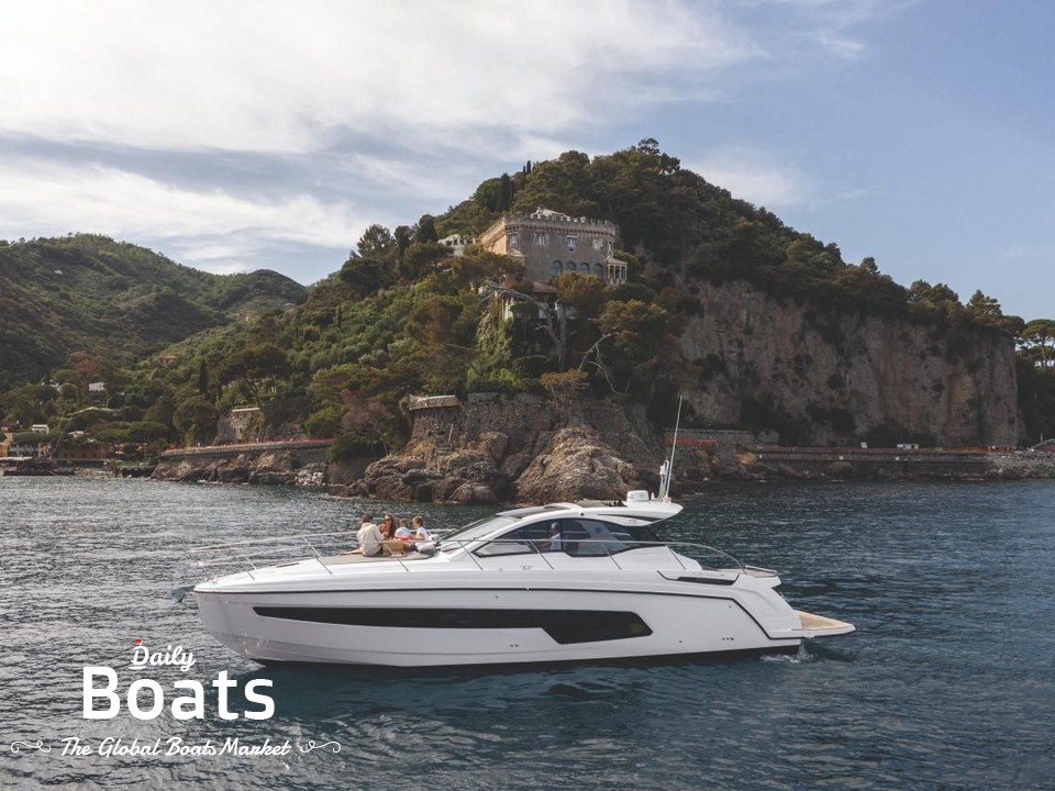 Azimut Atlantis 45 for sale. View price, photos and Buy Azimut Atlantis ...