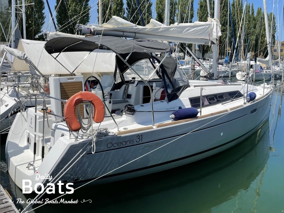 2013 Bénéteau Oceanis 31 for sale. View price, photos and Buy 2013 ...