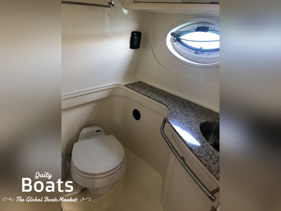 2006 Monterey 33 Sport Yacht for sale. View price, photos and Buy 2006 ...