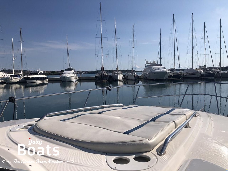 2006 Monterey 33 Sport Yacht for sale. View price, photos and Buy 2006 ...