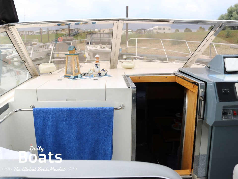 1990 Princess Yachts Riviera 36 for sale. View price, photos and Buy ...