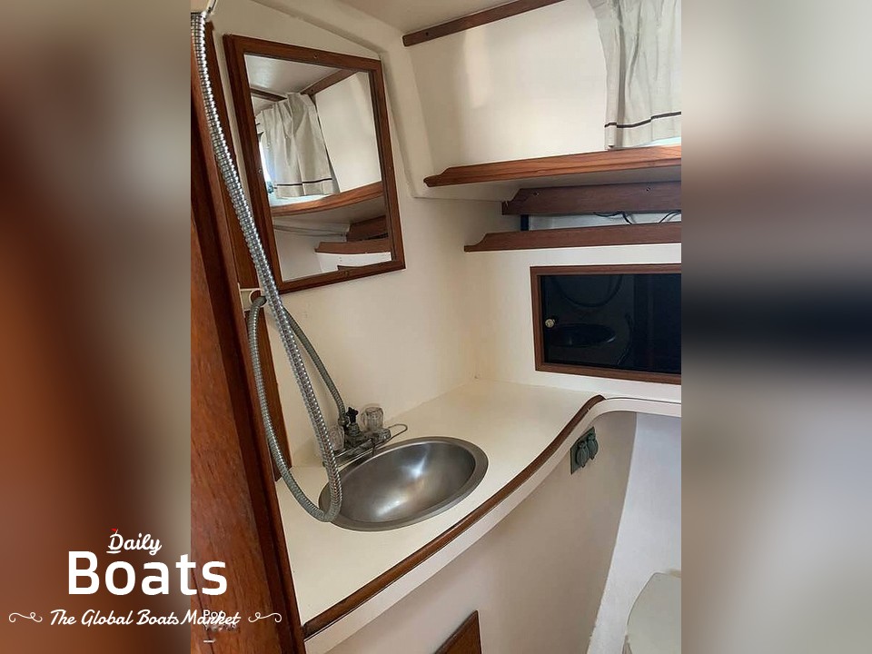 1986 Cape Dory 32 for sale. View price, photos and Buy 1986 Cape Dory ...