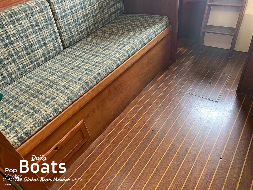 1986 Cape Dory 32 for sale. View price, photos and Buy 1986 Cape Dory ...