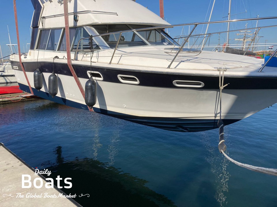 1989 Bayliner 2858 Fly for sale. View price, photos and Buy 1989 ...