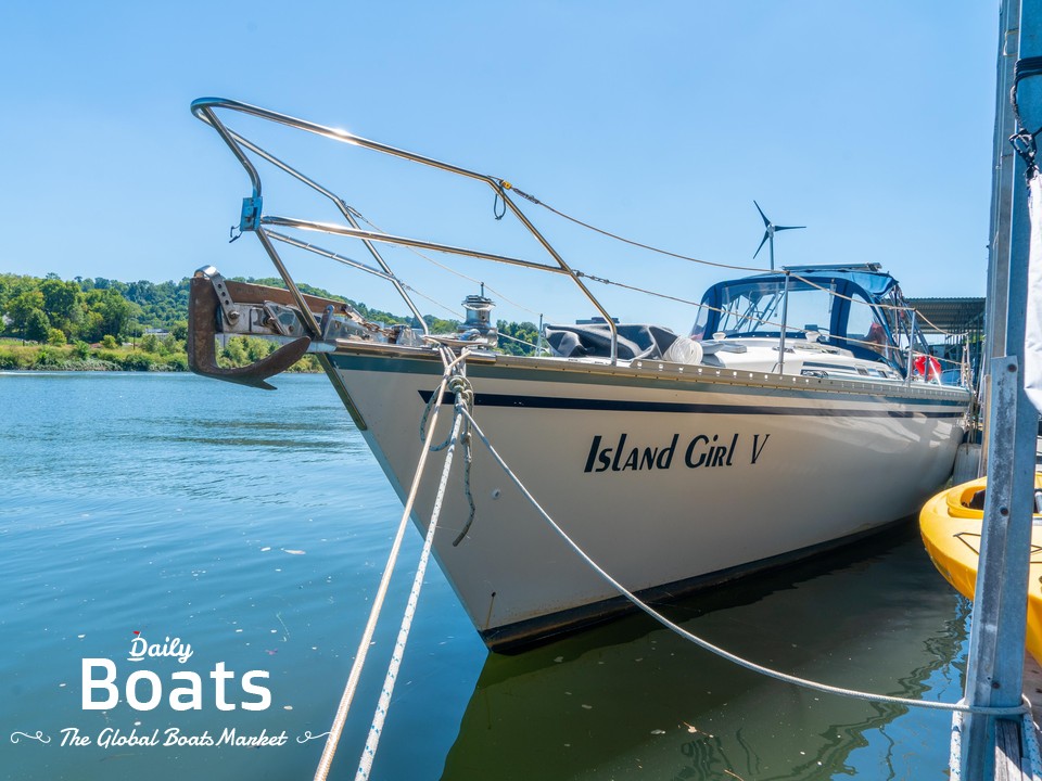 1987 Hunter Legend 40 Sailboat for sale. View price, photos and Buy ...