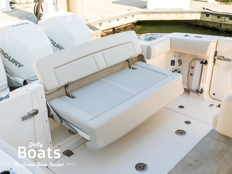 2022 Boston Whaler 350 Realm for sale. View price, photos and Buy 2022 ...