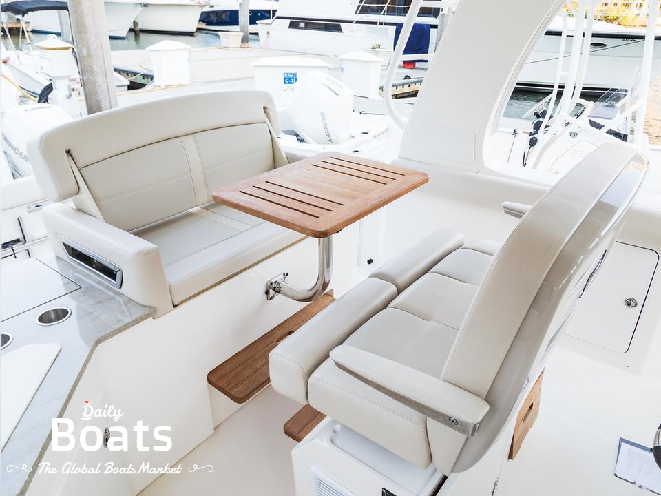 2022 Boston Whaler 350 Realm for sale. View price, photos and Buy 2022 ...