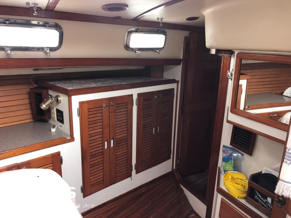 1989 Morgan Center Cockpit for sale. View price, photos and Buy 1989 ...