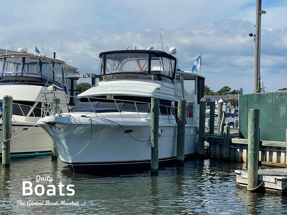1996 Carver 440 Aft Cabin Motor Yacht for sale. View price, photos and ...