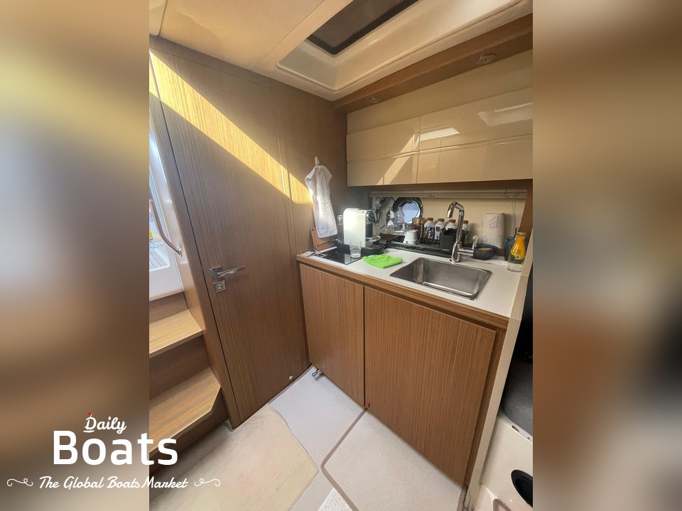 2014 Azimut Atlantis 34 for sale. View price, photos and Buy 2014 ...