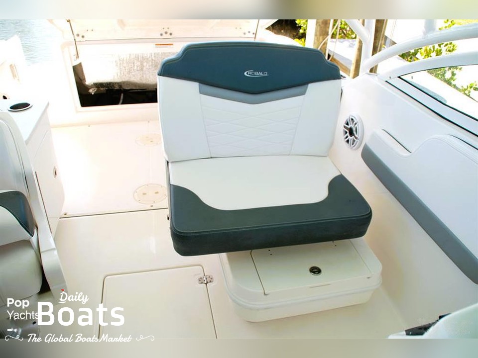 2021 Robalo R247 for sale. View price, photos and Buy 2021 Robalo R247 ...