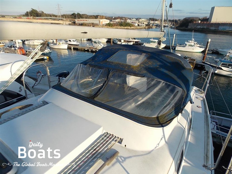 1992 Hunter Channel 32 for sale. View price, photos and Buy 1992 Hunter ...