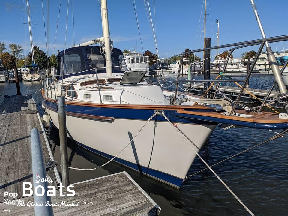 1986 Irwin 38 Center Cockpit Mark Ii Cutter for sale. View price ...