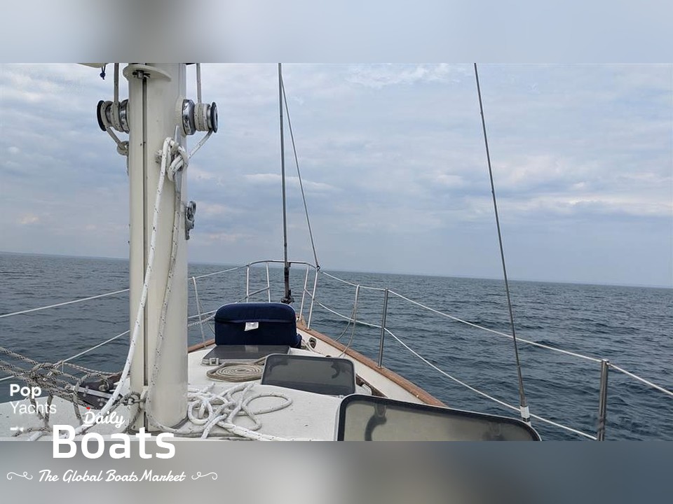 1986 Irwin 38 Center Cockpit Mark Ii Cutter for sale. View price ...