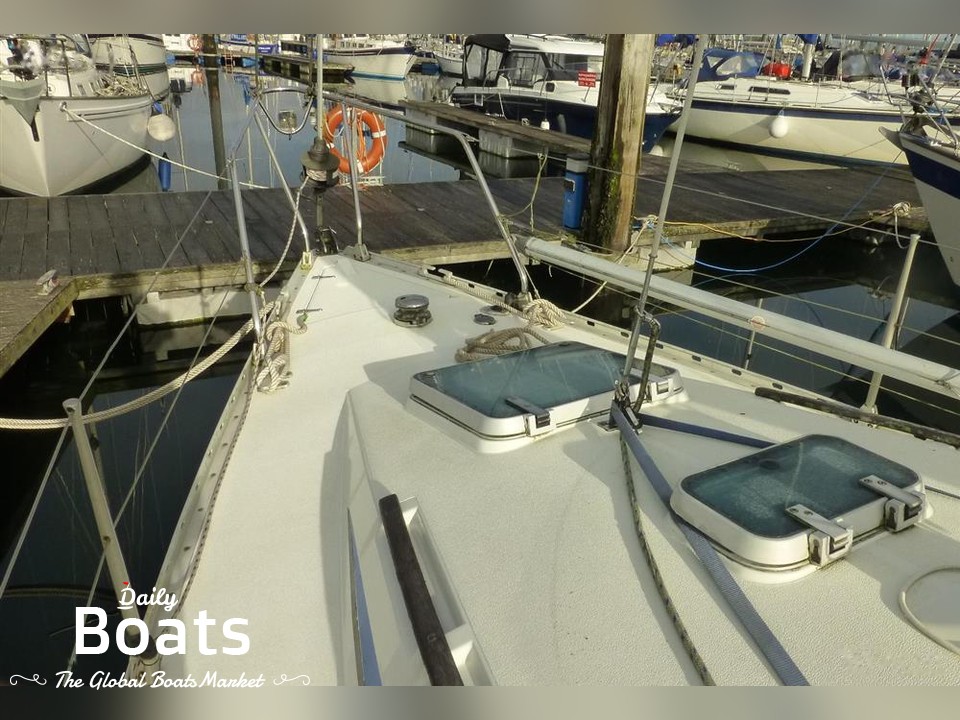 1986 Moody 28 for sale. View price, photos and Buy 1986 Moody 28 #394260