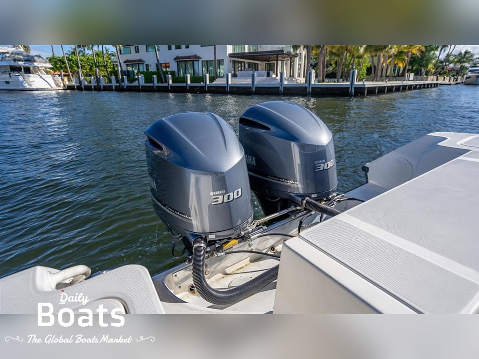 2010 EdgeWater 318 Cc for sale. View price, photos and Buy 2010 ...